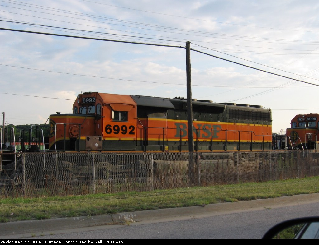 BNSF 6992